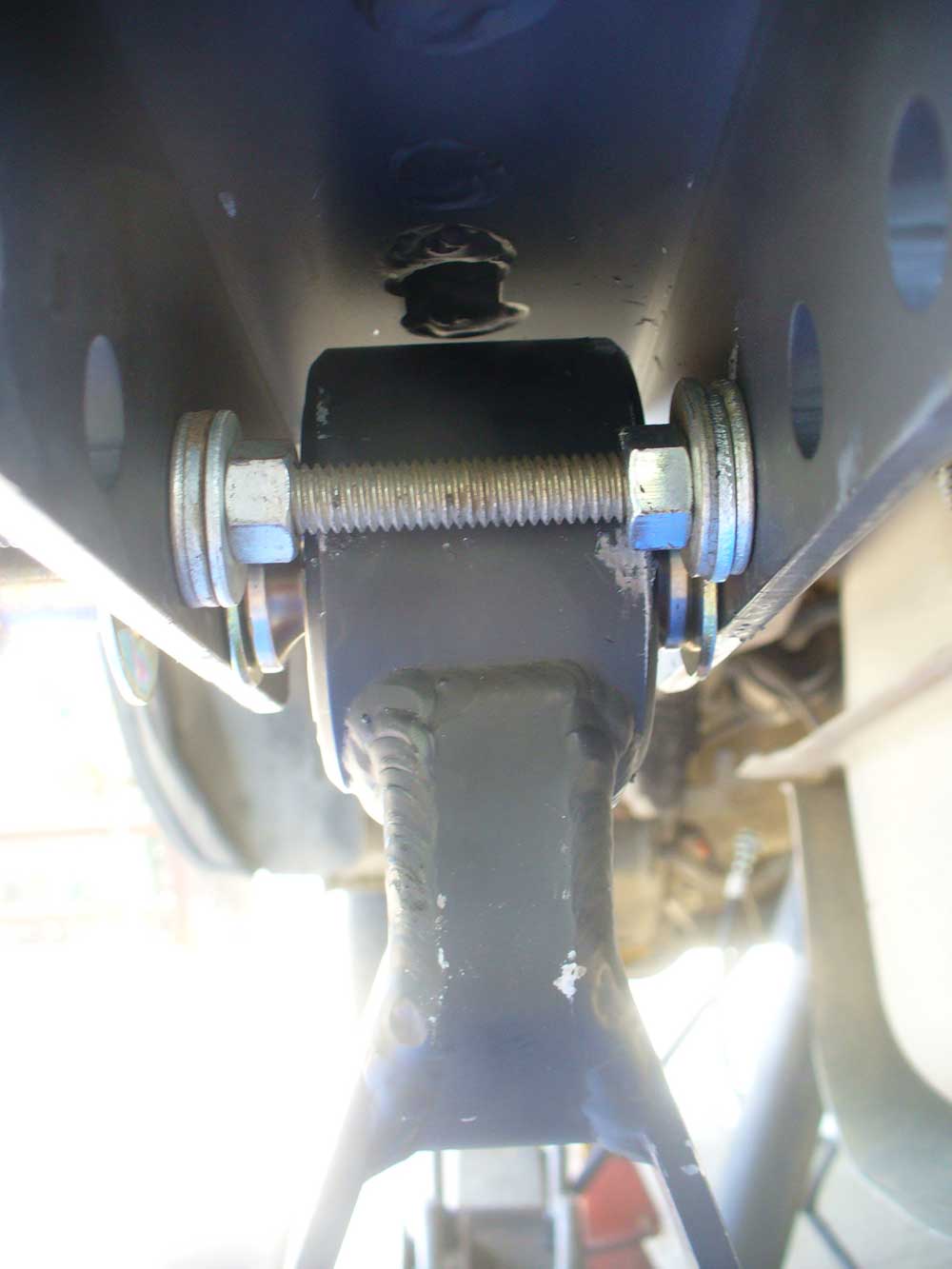 Project Scope Creep (alfred): Rear Axle Swap turned into Shackles ...