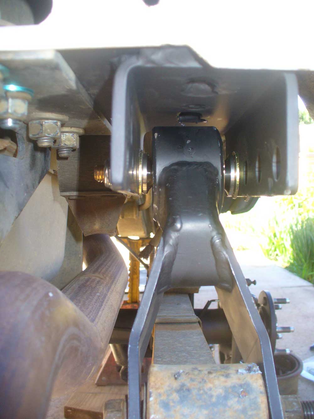 Project Scope Creep (alfred): Rear Axle Swap turned into Shackles ...